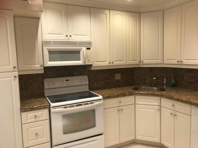 Luxury apartment complex for rent in Lauderhill, Florida