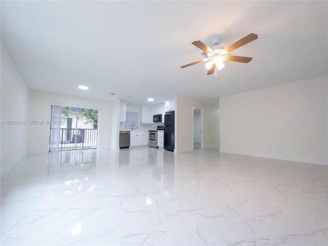 Luxury apartment complex for rent in Lauderhill, Florida