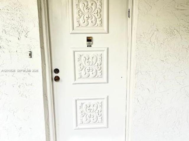Luxury apartment complex for rent in Lauderhill, Florida