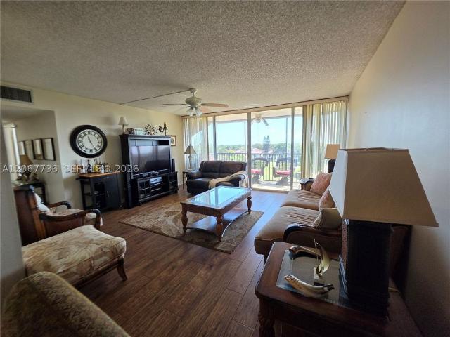 Luxury apartment complex for rent in Lauderhill, Florida