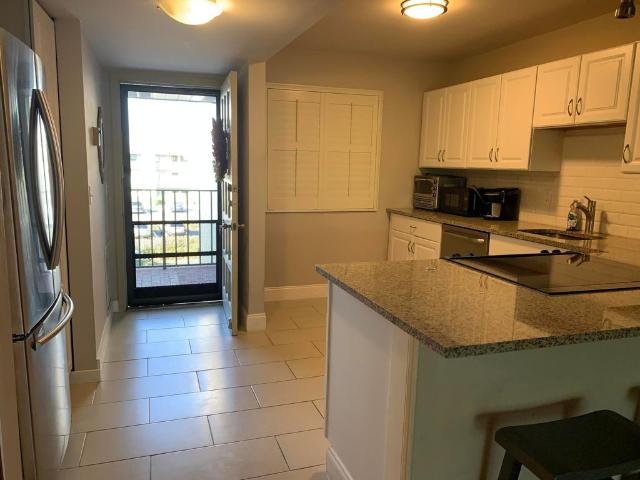 Luxury apartment complex for rent in Lake Worth, Florida