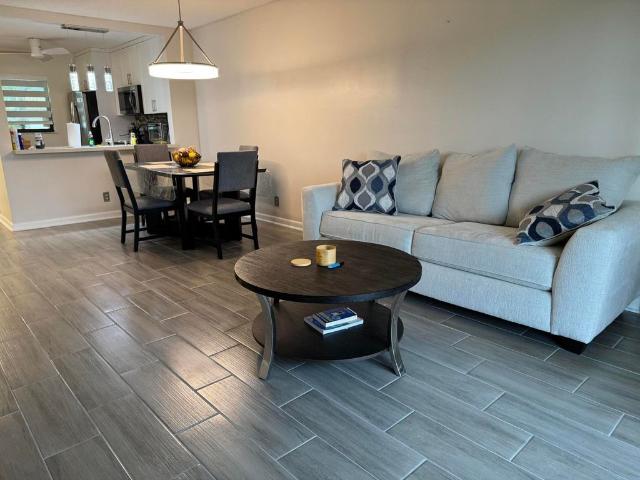 Luxury apartment complex for rent in Lake Worth, Florida