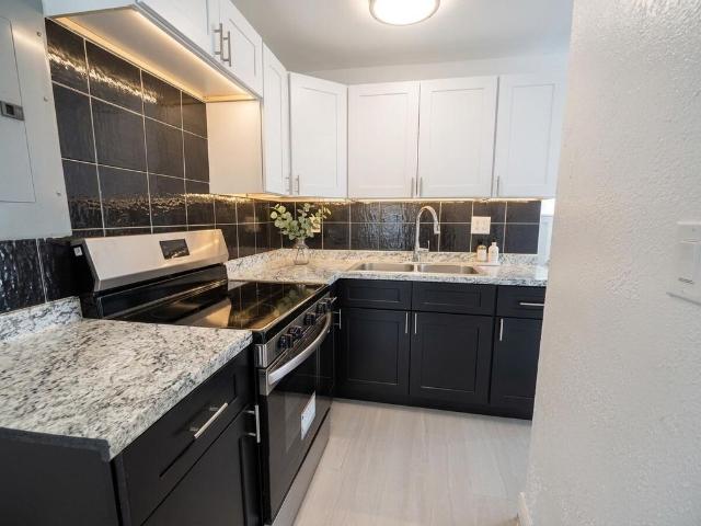 Luxury apartment complex for rent in Lake Worth, Florida