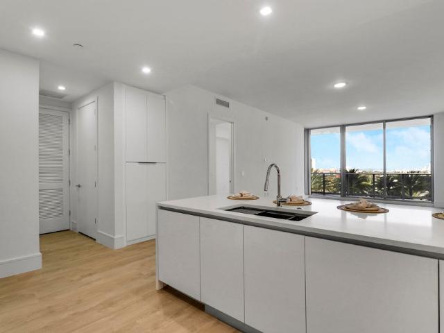 Luxury apartment complex for rent in Lake Park, Florida