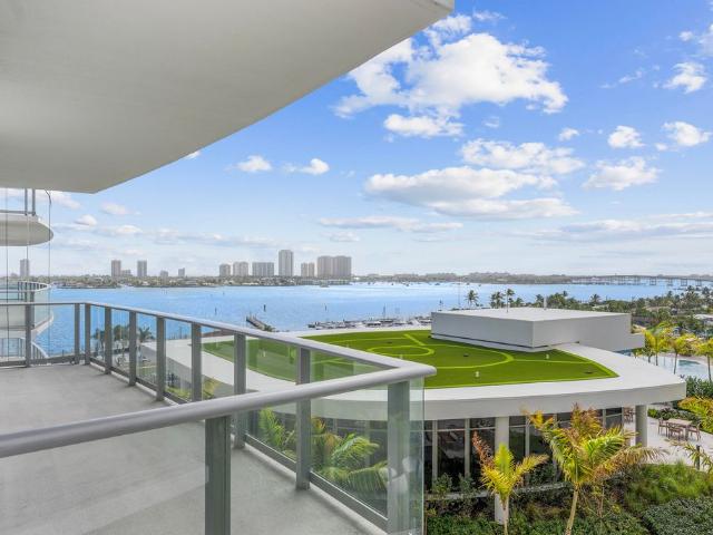 Luxury apartment complex for rent in Lake Park, Florida