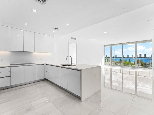 Luxury apartment complex for rent in Lake Park, Florida