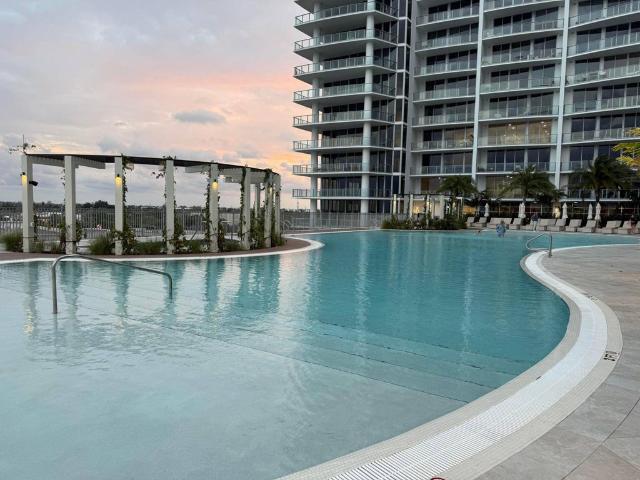Luxury apartment complex for rent in Lake Park, United States