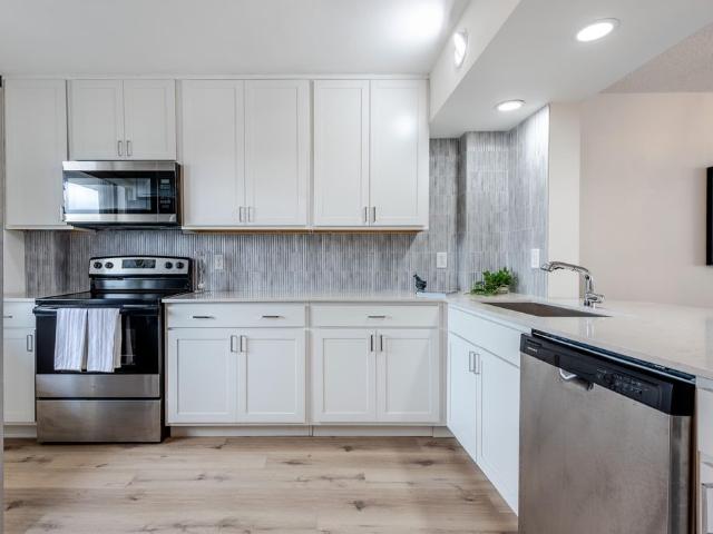 Luxury apartment complex for rent in Lantana, Florida