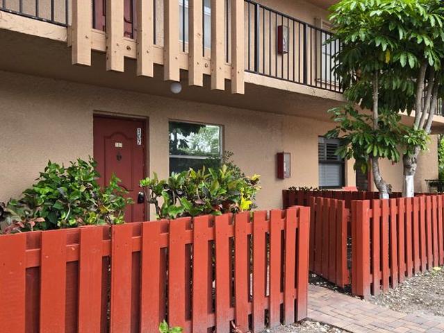 Luxury apartment complex for rent in Margate, United States