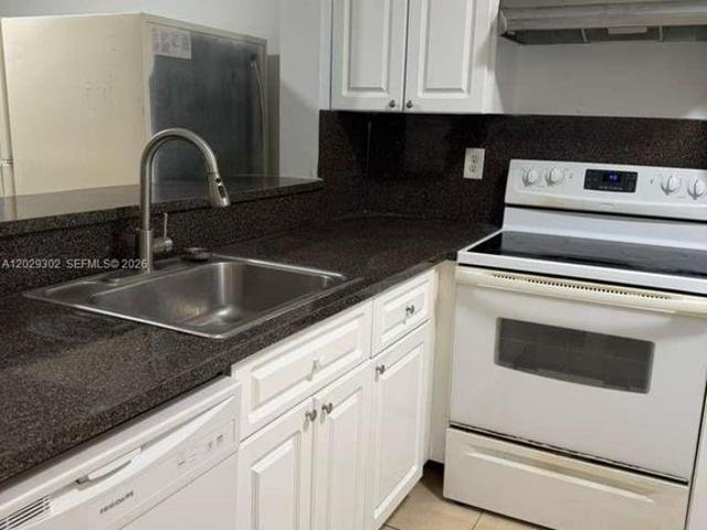 Luxury apartment complex for rent in Margate, Florida