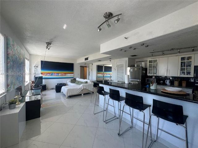 Luxury apartment complex for rent in Miami Beach, Florida
