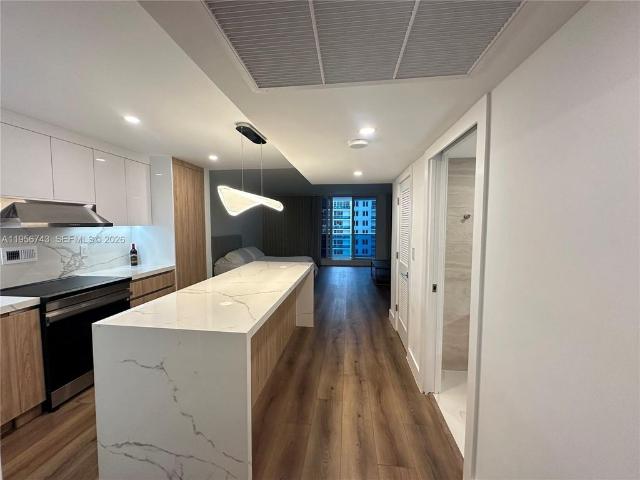 Luxury apartment complex for rent in Miami Beach, Florida