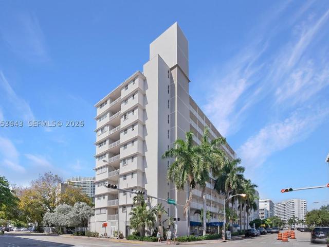 Luxury apartment complex for rent in Miami Beach, Florida