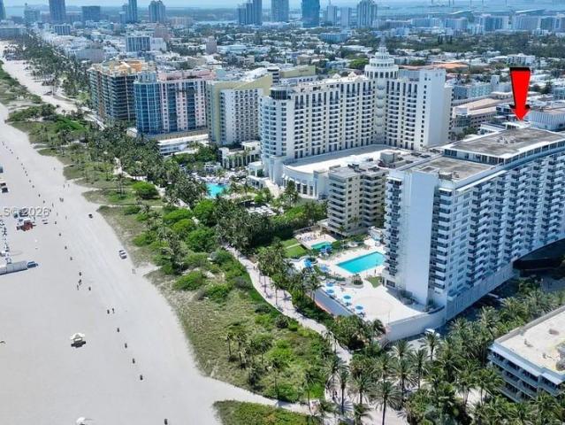 Luxury apartment complex for rent in Miami Beach, Florida