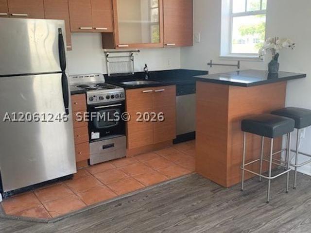 Luxury apartment complex for rent in Miami Beach, Florida