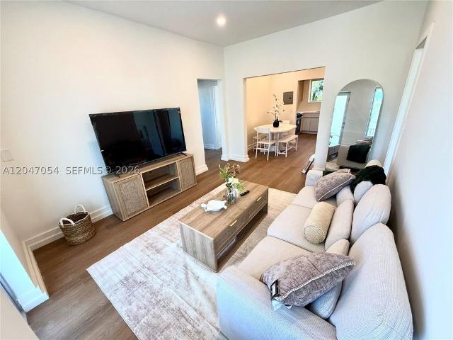 Luxury apartment complex for rent in Miami Beach, Florida