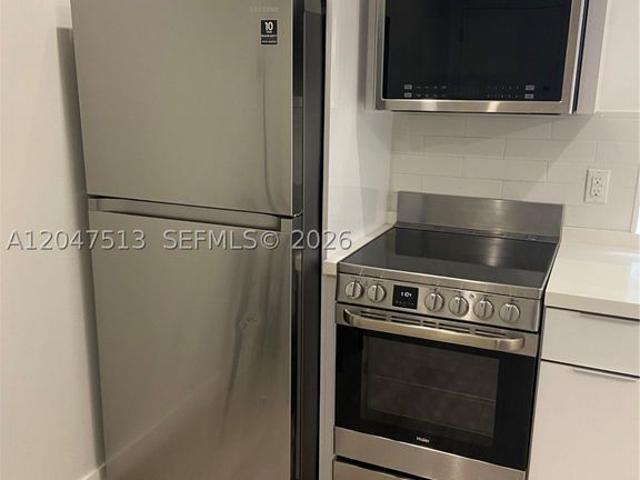 Luxury apartment complex for rent in Miami Beach, Florida