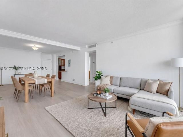 Luxury apartment complex for rent in Miami Beach, Florida