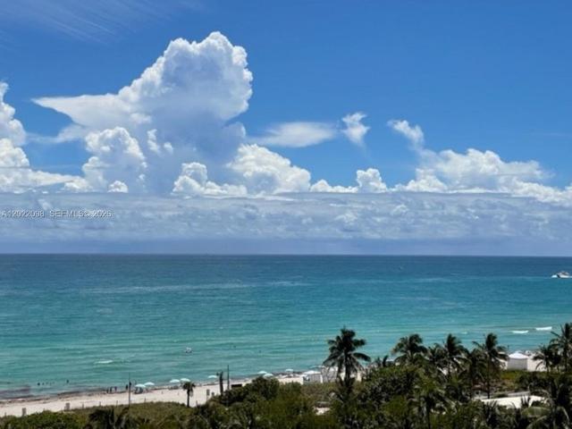 Luxury apartment complex for rent in Miami Beach, Florida