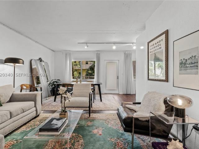 Luxury apartment complex for rent in Miami Beach, Florida