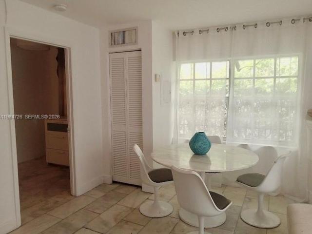 Luxury apartment complex for rent in Miami Beach, Florida