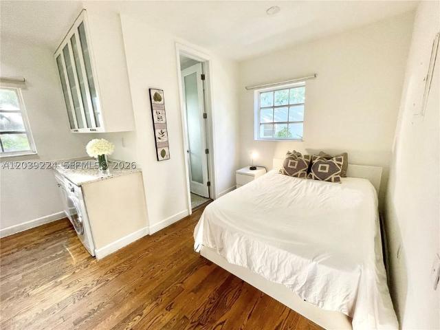 Luxury apartment complex for rent in Miami Beach, Florida