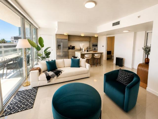 Luxury apartment complex for rent in Miami Beach, Florida