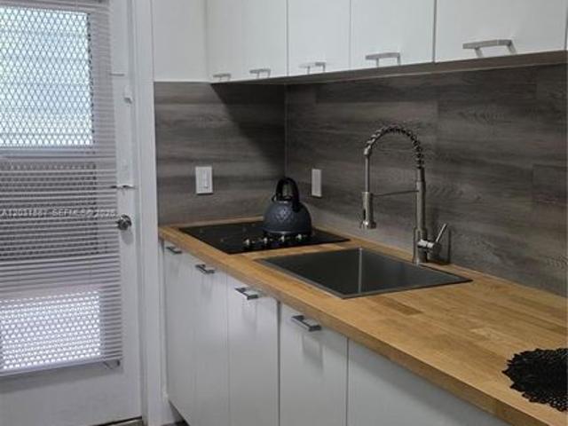 Luxury apartment complex for rent in Miami Beach, Florida