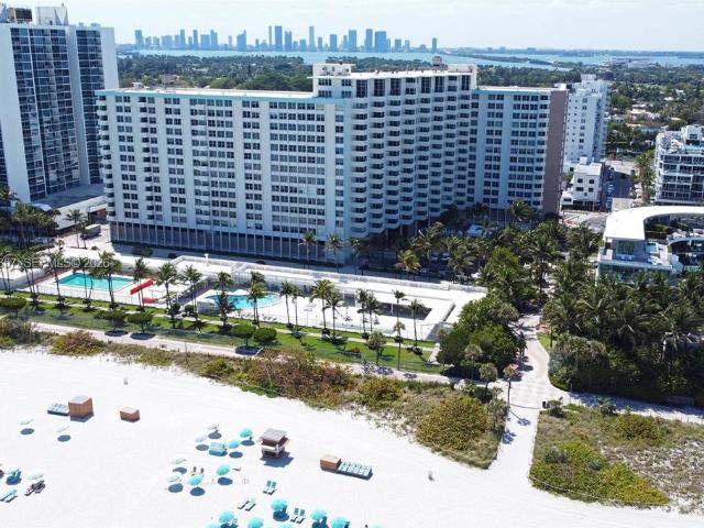 Luxury apartment complex for rent in Miami Beach, Florida