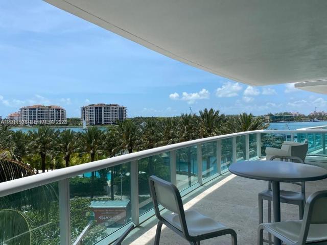 Luxury apartment complex for rent in Miami Beach, Florida