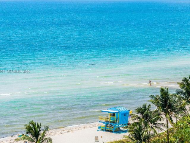 Luxury apartment complex for rent in Miami Beach, Florida