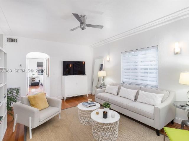 Luxury apartment complex for rent in Miami Beach, Florida