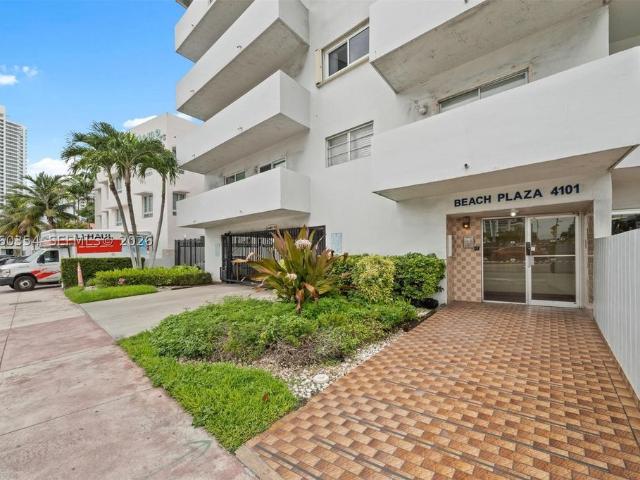 Luxury apartment complex for rent in Miami Beach, Florida