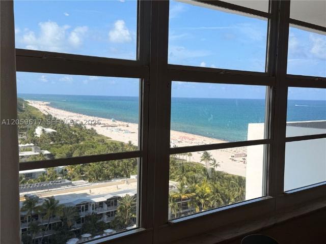 Luxury apartment complex for rent in Miami Beach, Florida