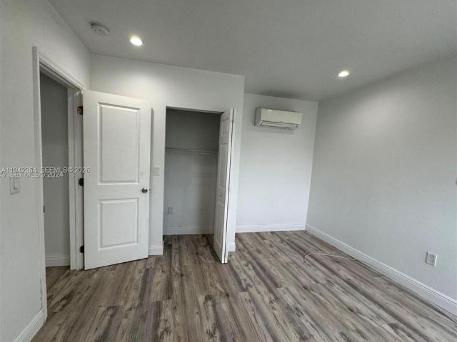 Luxury apartment complex for rent in Miami Beach, Florida