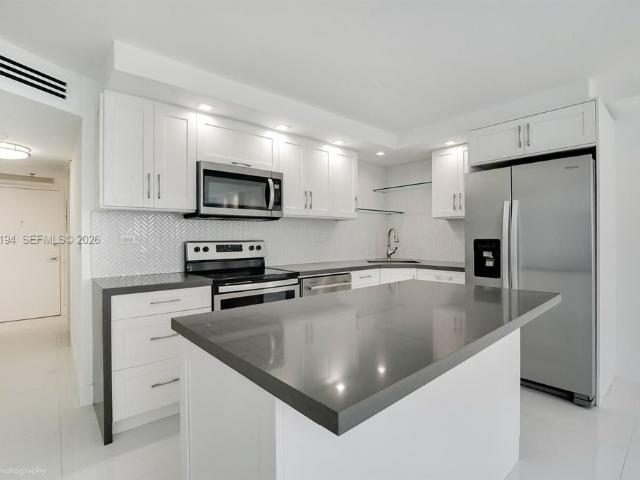 Luxury apartment complex for rent in Miami Beach, Florida
