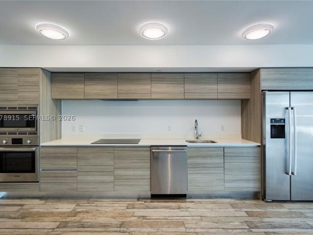 Luxury apartment complex for rent in Miami Beach, Florida
