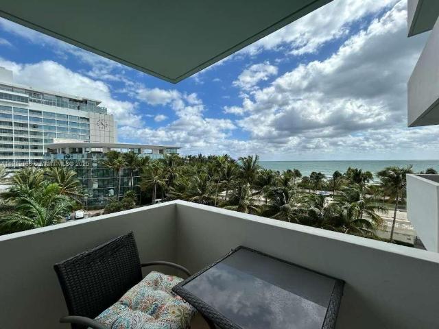 Luxury apartment complex for rent in Miami Beach, Florida