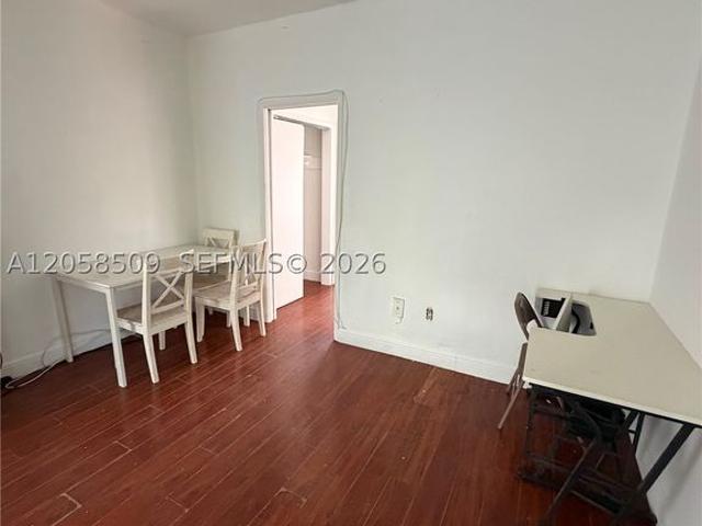 Luxury apartment complex for rent in Miami Beach, Florida