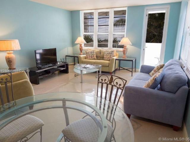 Luxury apartment complex for rent in Miami Beach, Florida