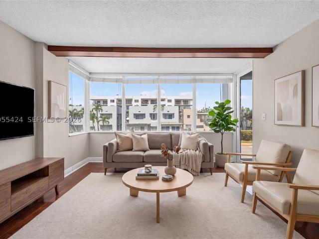 Luxury apartment complex for rent in Miami Beach, Florida