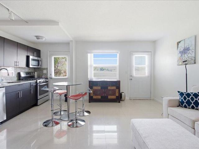 Luxury apartment complex for rent in Miami Beach, Florida