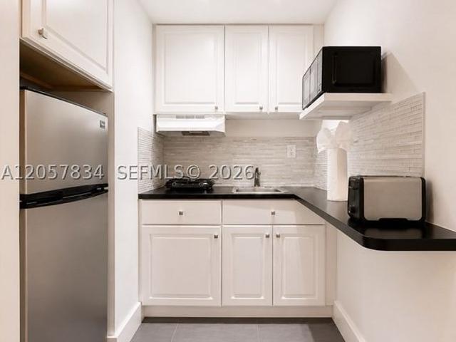 Luxury apartment complex for rent in Miami Beach, Florida