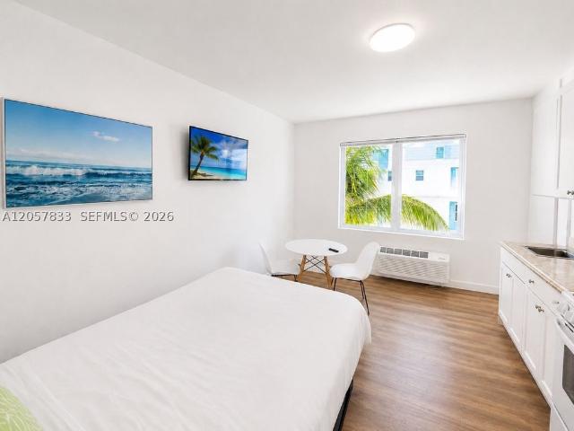 Luxury apartment complex for rent in Miami Beach, Florida