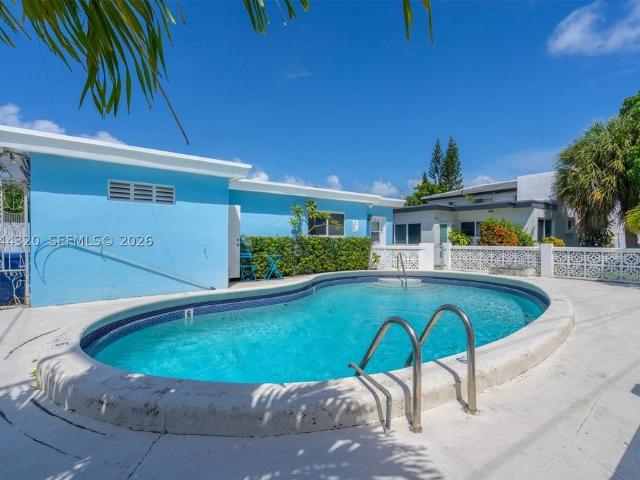 Luxury apartment complex for rent in Miami Beach, Florida
