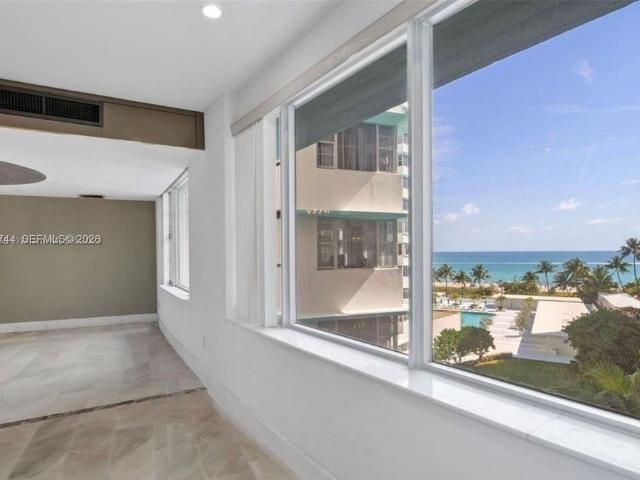 Luxury apartment complex for rent in Miami Beach, Florida