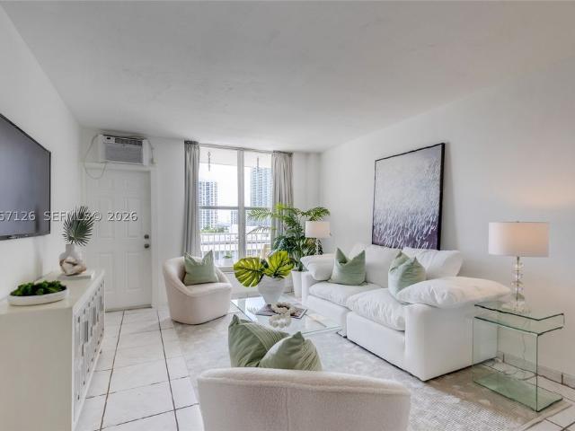 Luxury apartment complex for rent in Miami Beach, Florida