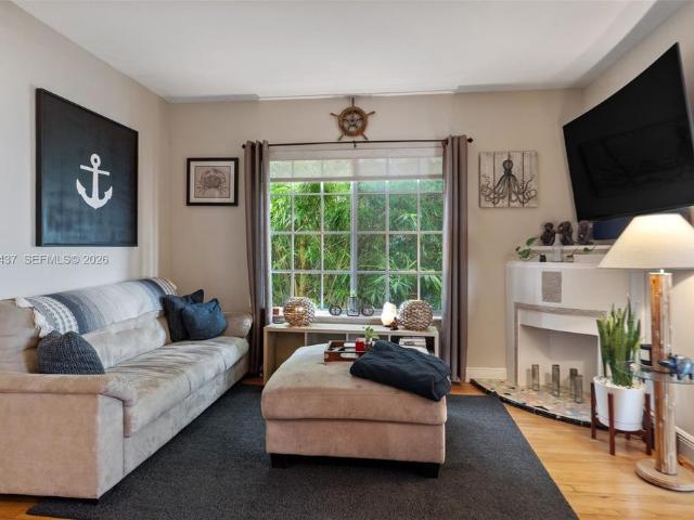 Luxury apartment complex for rent in Miami Beach, Florida