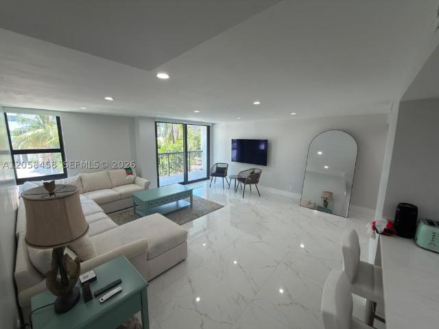 Luxury apartment complex for rent in Miami Beach, Florida
