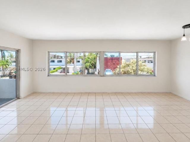 Luxury apartment complex for rent in Miami Beach, Florida